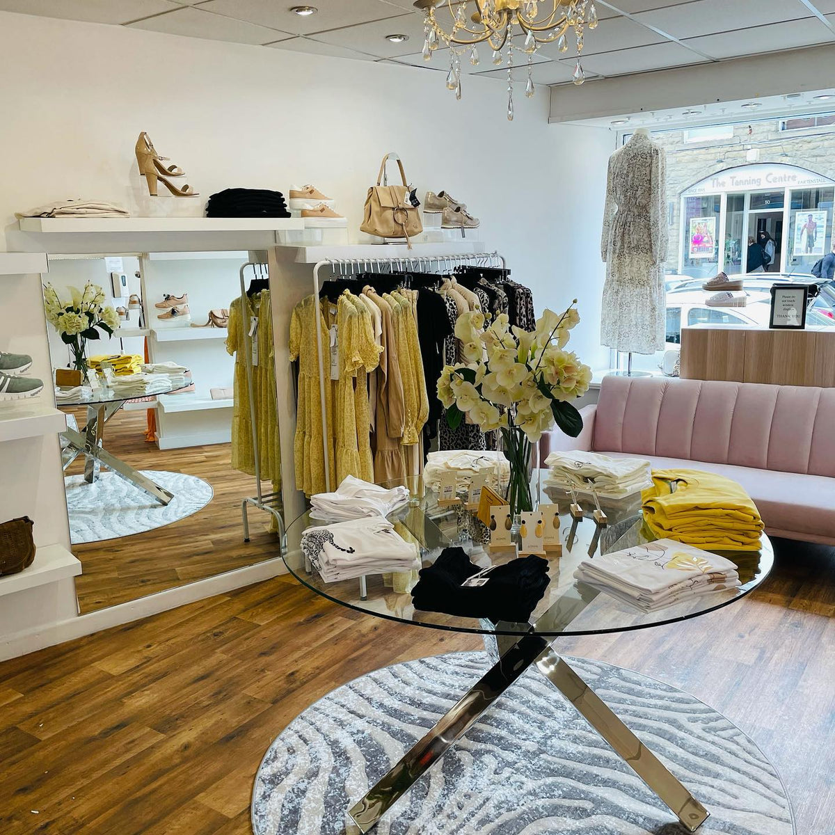 Rawtenstall Shop Window – NuShu